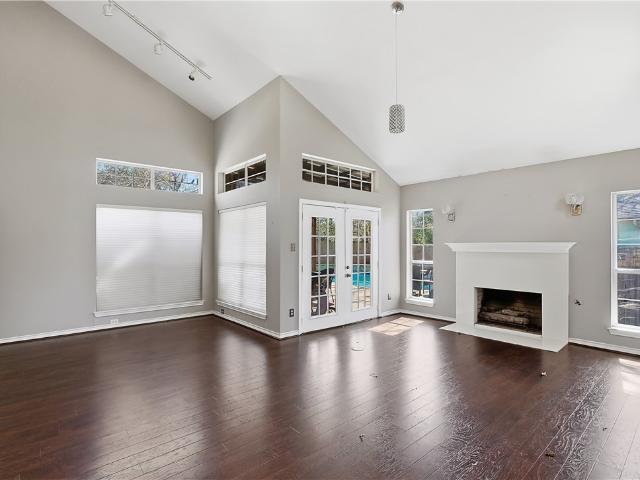 602 Encinas Place