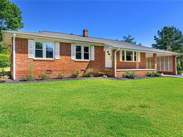 602 Evelyn Dr, Seneca, SC 29678
