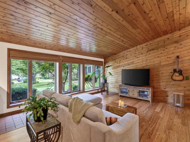 602 Hickory Court