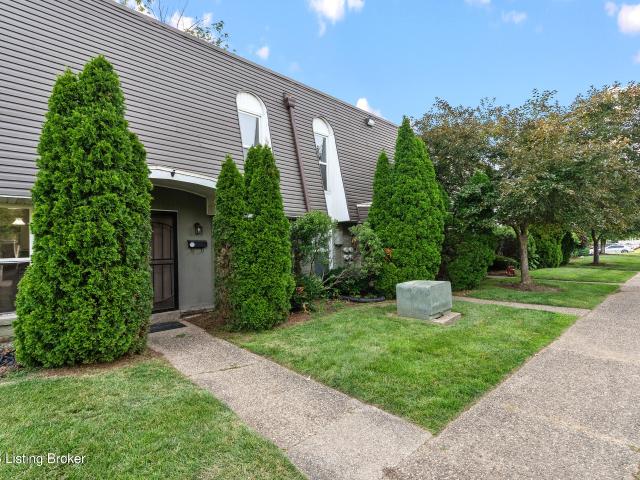 602 La Fontenay Ct