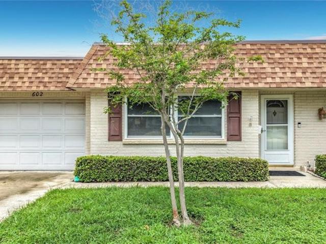 602 Mindy Dr, Largo, FL 33771