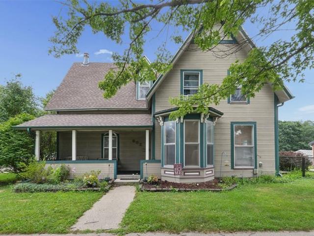 602 N 1st Ave, Winterset, IA 50273