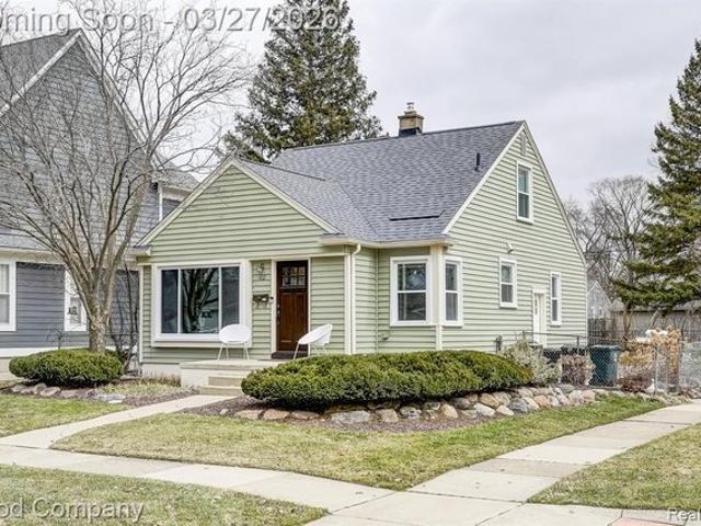 602 N Vermont Ave, Royal Oak, MI 48067