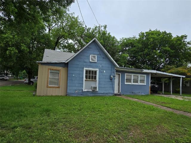 602 N Weaver St, Gainesville, TX 76240 | MLS #21246