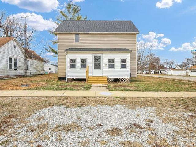 602 S Elm St, Villa Grove, IL 61956