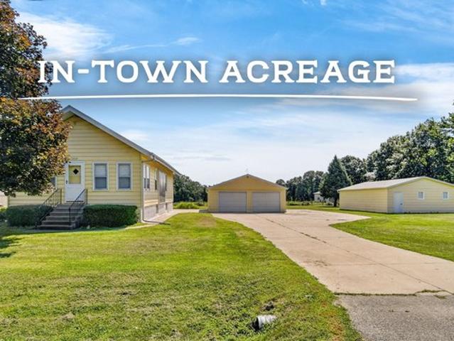 602 SE 2nd St, Melcher Dallas, IA 50163