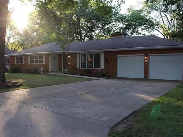 602 Pierson St, Excelsior Springs, MO 64024