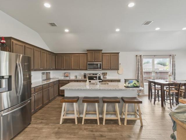602 Ridge View Way