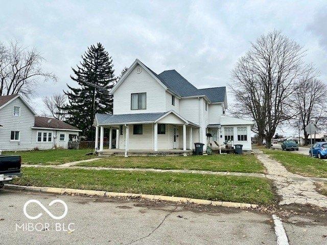 602 W 10th St, Rushville, IN 46173