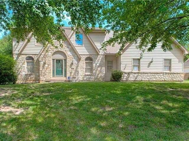 602 W 115th Ter, Kansas City, MO 64114