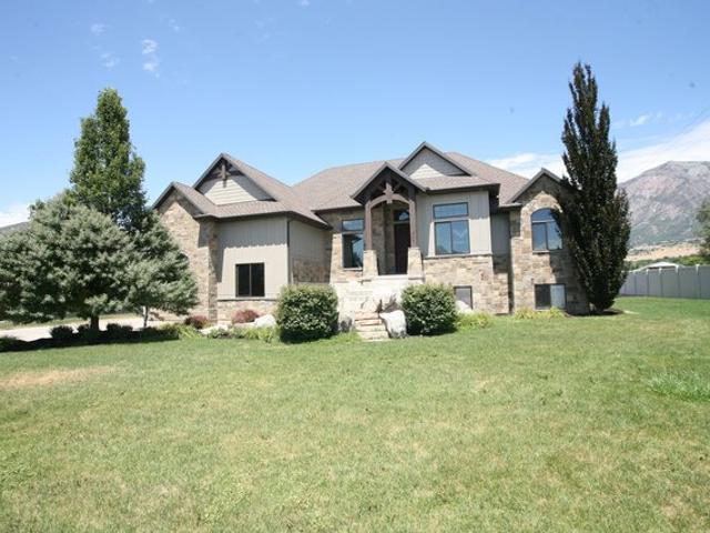 602 W 2825 N, Pleasant View, UT 84414