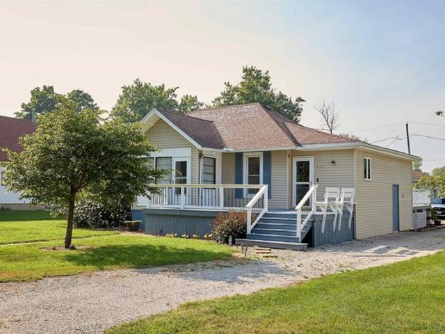 602 W 2nd North St, Wenona, IL 61377