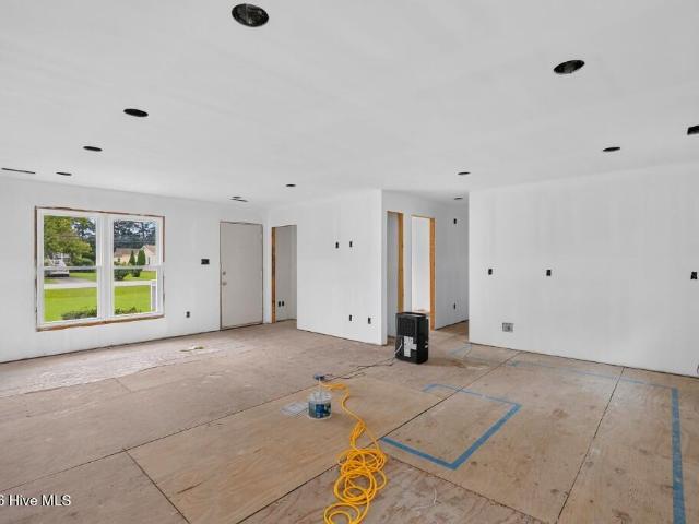 602 W Thurman Road