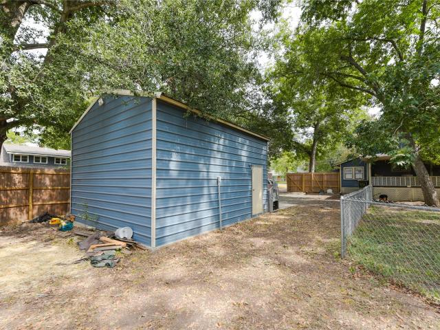 602 W Buck Street