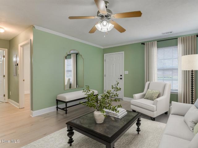 602 W Buena Vista Avenue # Unit 10