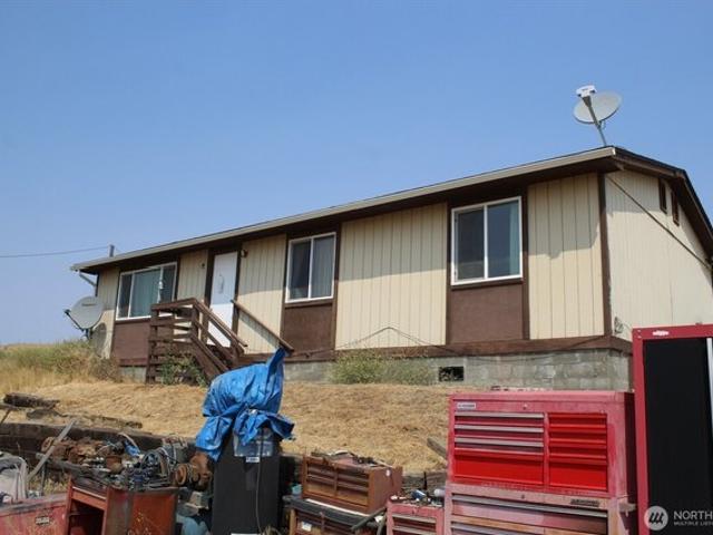 602 W Clarence St, Lind, WA 99341