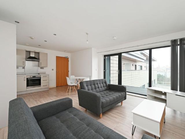 602 The Gateway, Sheffield S2, 2 bed flat to rent, £1,000 pcm | PrimeLocation