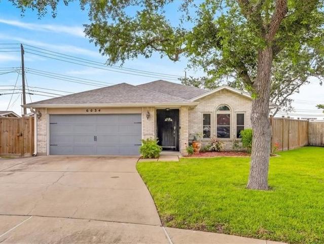 6034 Blue Water Dr, Corpus Christi, TX 78415