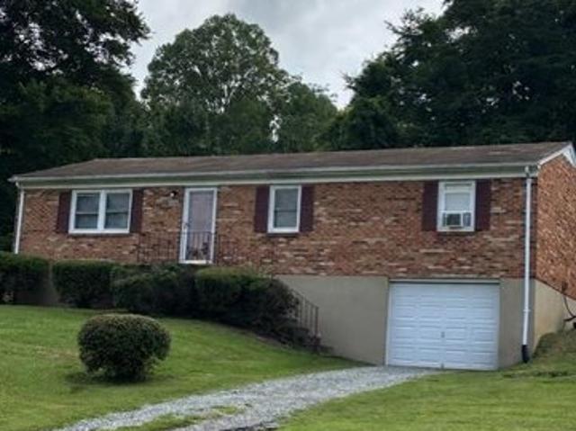 6036 Fox Trl, Danville, VA 24540