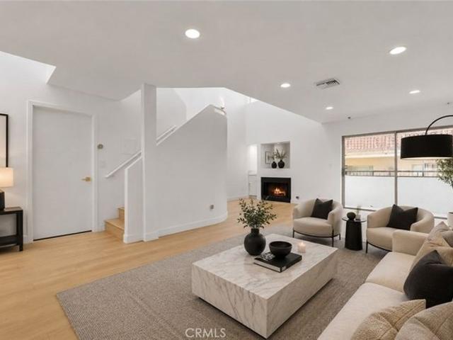 6036 Hazelhurst Pl Apt C, North Hollywood, CA 91606