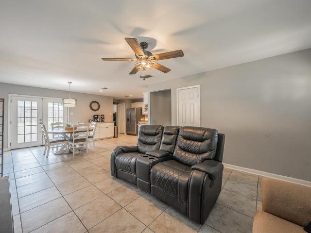 6037 Lindy Lane