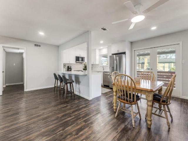 6037 Sandhurst Lane # C