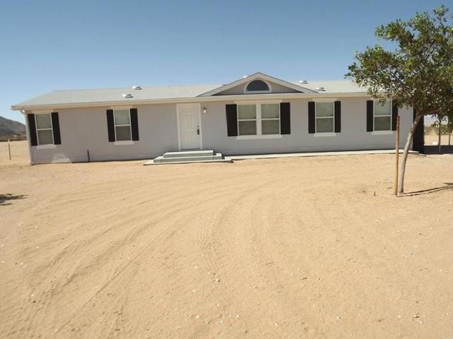 60382 Stearman Rd, Landers, CA 92285