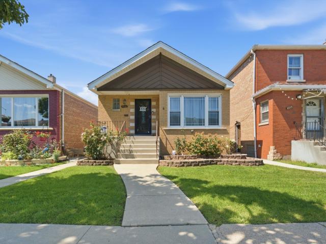 6038 S Komensky Avenue