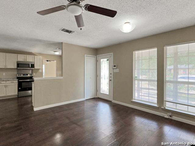 6038 Sandwick