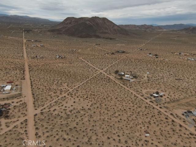 60396 Lorraine Rd, Landers, CA 92285 | MLS #JT26002