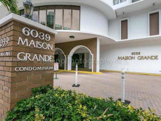 6039 Collins Ave #1512, Miami Beach, FL 33140