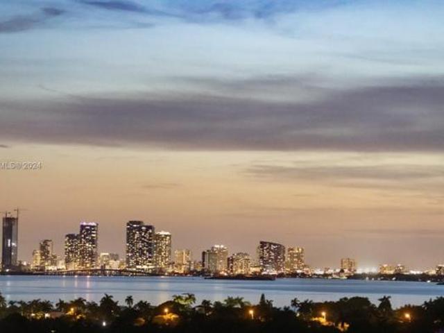 6039 Collins Ave #1530, Miami Beach, FL 33140