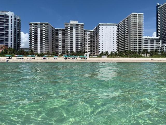 6039 Collins Ave #407 Miami Beach, FL 33140