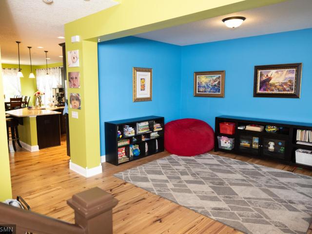 6039 th Street W