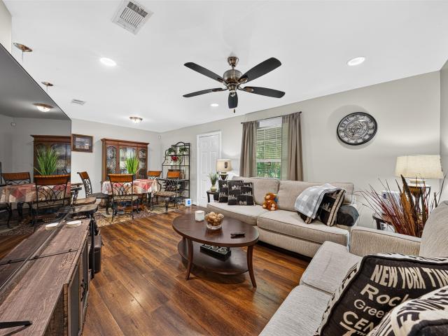 6039 Willow Glen Drive