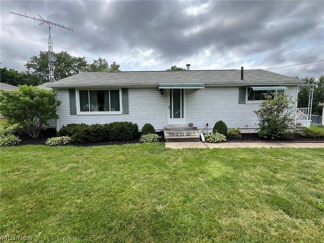 6030 Firestone Rd NE, Canton, OH 44721