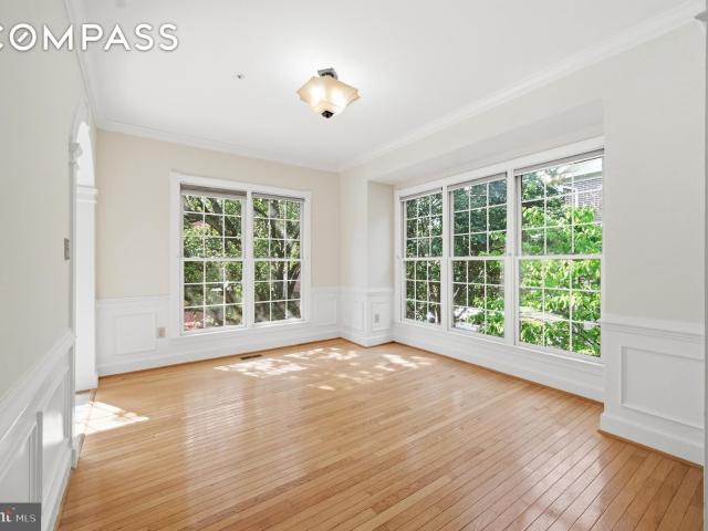 6030 Kelsey Ct, Falls Church, VA
