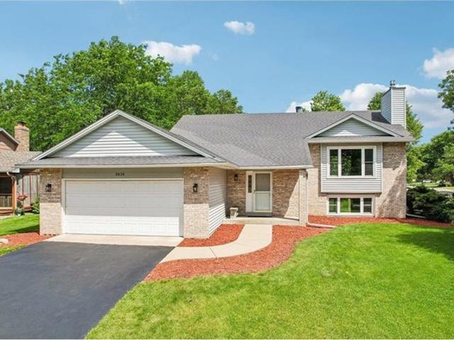 6030 Kirkwood Ln N, Plymouth, MN 55442