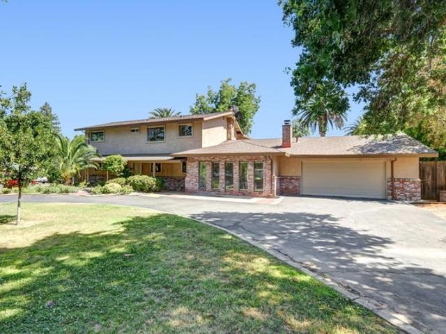 6030 Palm Dr, Carmichael, CA 95608