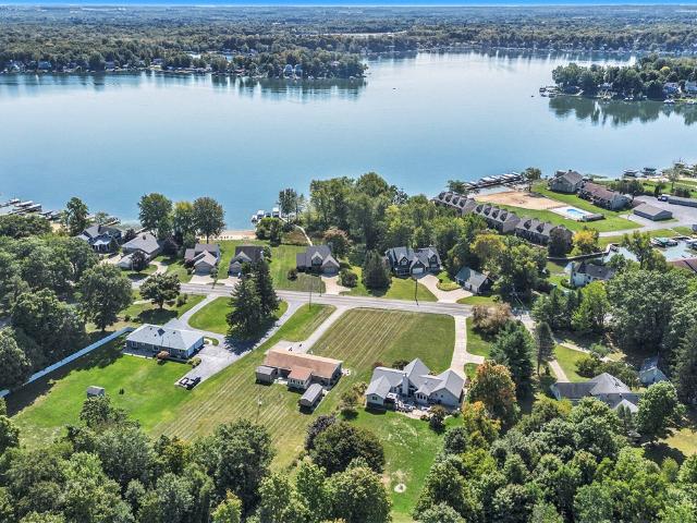 6030 Paw Lake Road