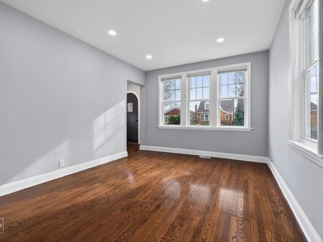6030 S Mayfield Ave, Chicago, IL 60638 | MLS #12623 | Compass
