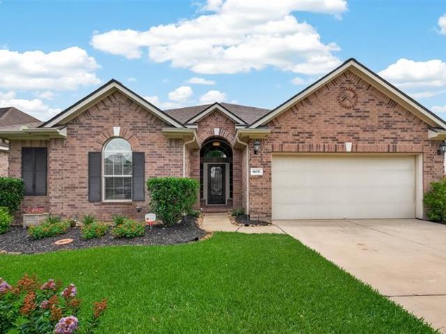 6031 Oxford Lake Dr, Rosenberg, TX 77471