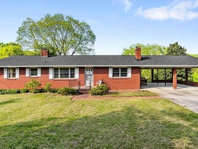 6031 Blue Bonnet Ln, Winston Salem, NC 27103