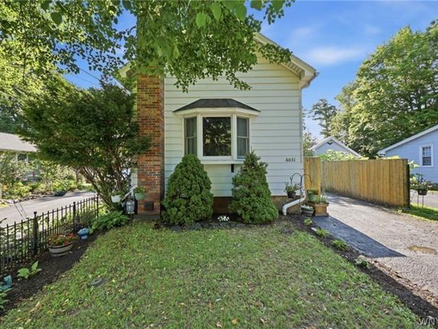 6031 Goodrich Rd, Clarence Center, NY 14032