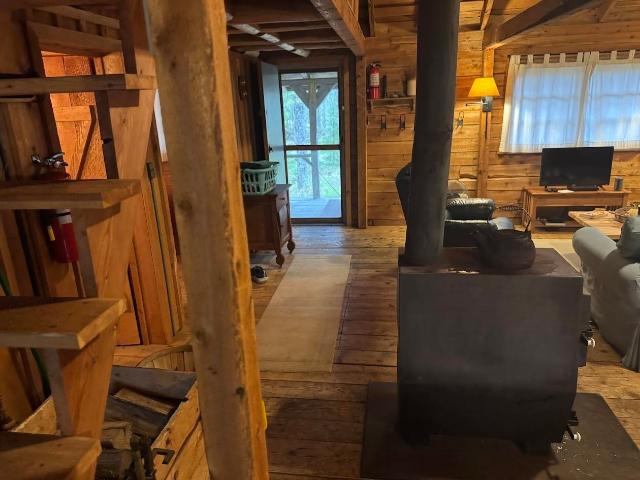 6031 lakeshore road