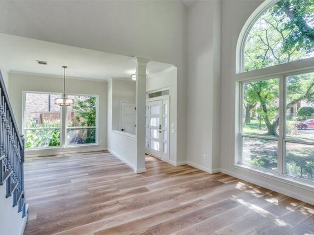 6032 Ainsdale Ct, Dallas, TX 75252