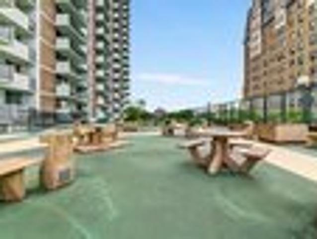 6033 N Sheridan Road # 17H
