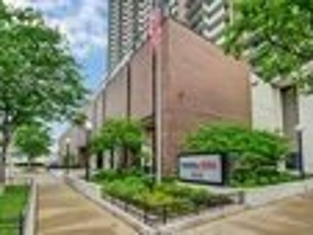 6033 N Sheridan Rd Apt 17H, Chicago, IL 60660