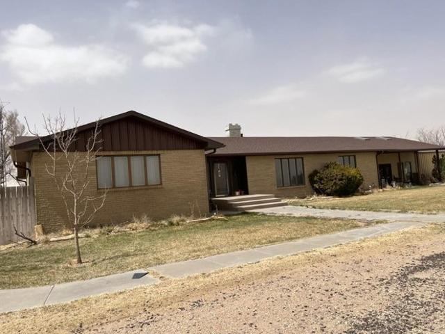 6033 N Road B, Ulysses, KS 67880