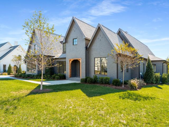 6033 Frazier Park Ln, Brentwood, TN 37027 | MLS #3170 | Compass